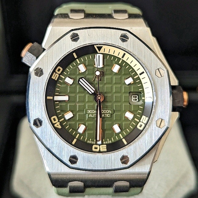 Audemars Piguet Royal Oak Offshore 42mm Diver Khaki Green Dial Rubber ...