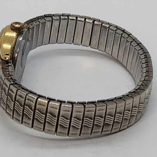 Vintage 1985 Ladies TIMEX Q Classic Gold Tone Petite Dress/Cocktail ...