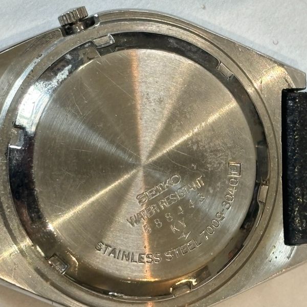 Vintage Seiko 7009-3040 Automatic Day/Date 1970s Runs | WatchCharts Marketplace