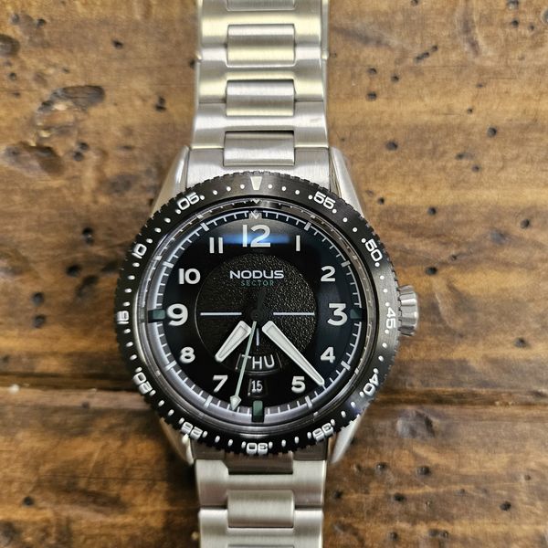 NODUS SECTOR PILOT BLACKBIRD | WatchCharts Marketplace