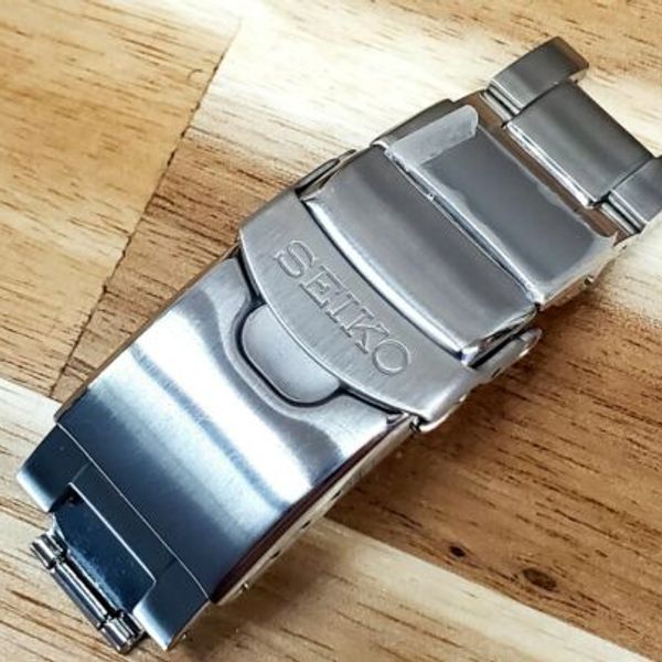 Seiko Samurai Clasp Plus one link brand new. | WatchCharts Marketplace