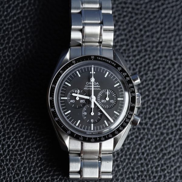 [WTS] Omega Speedmaster Hesalite collectors case | WatchCharts Marketplace