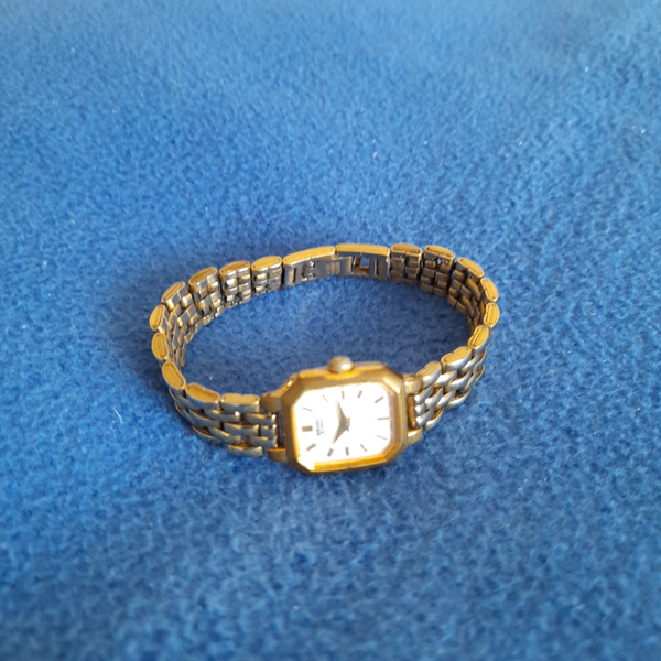 Rare Vintage Ladies Seiko Quartz Watch, 700359, Gold Tone | WatchCharts Marketplace