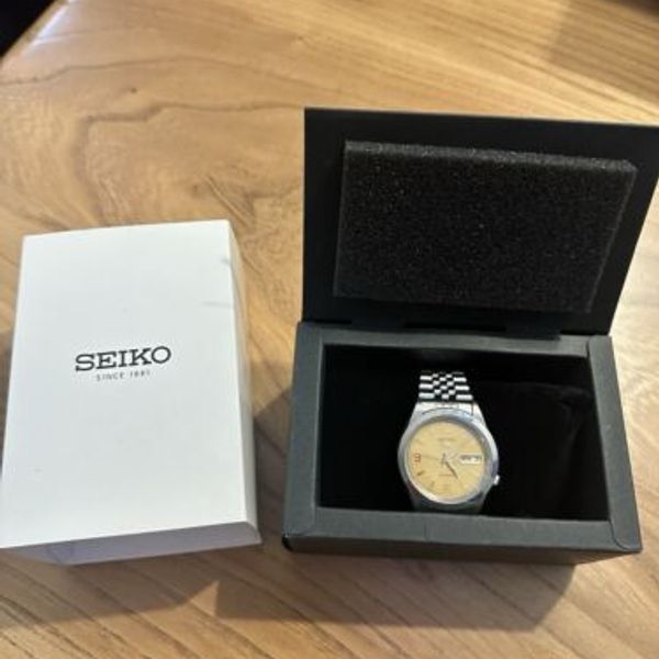 Stunning Boxed Seiko Five. Day/Date Automatic 21 Jewel Toffee Dial Gent ...