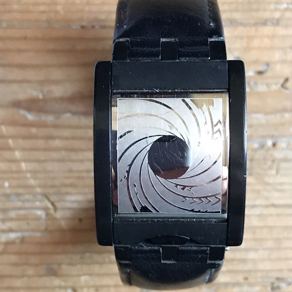 Swatch 007 Die Another Day 2002 | WatchCharts Marketplace
