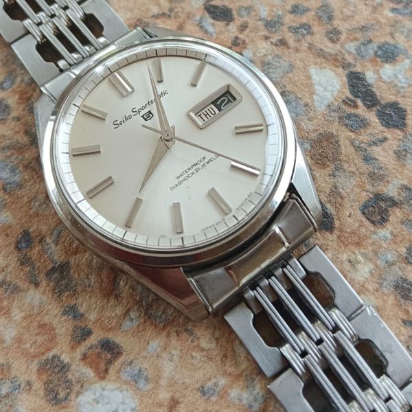 Vintage Seiko Sportsmatic 21 Jewels 6619 8060 September 1965 JDM | WatchCharts Marketplace