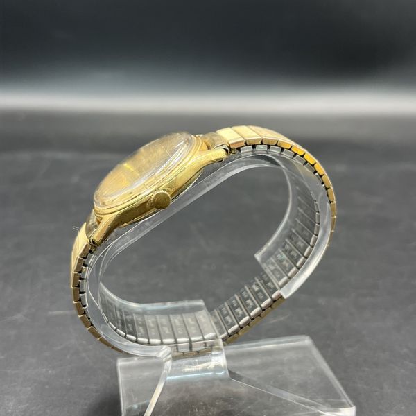 Vintage WALTHAM Incabloc 17 Jewels Day/Date Mens Mechanical Wristwatch | WatchCharts Marketplace