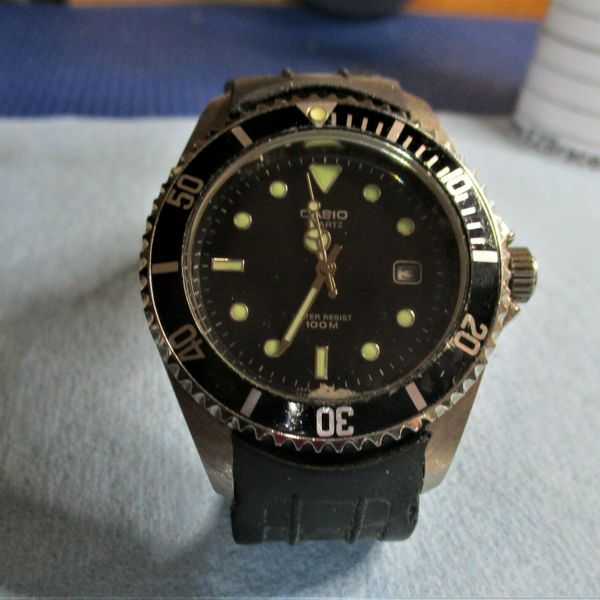 Casio MTD-1010. 1346 , Sub-Mariner Dial Face , RARE runs and looks ...