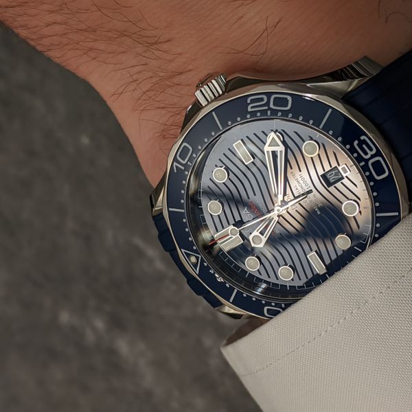 FS Omega SeaMaster Wave Dial Blue - 210.30.42.20.03.001 On Rubber + 5 ...