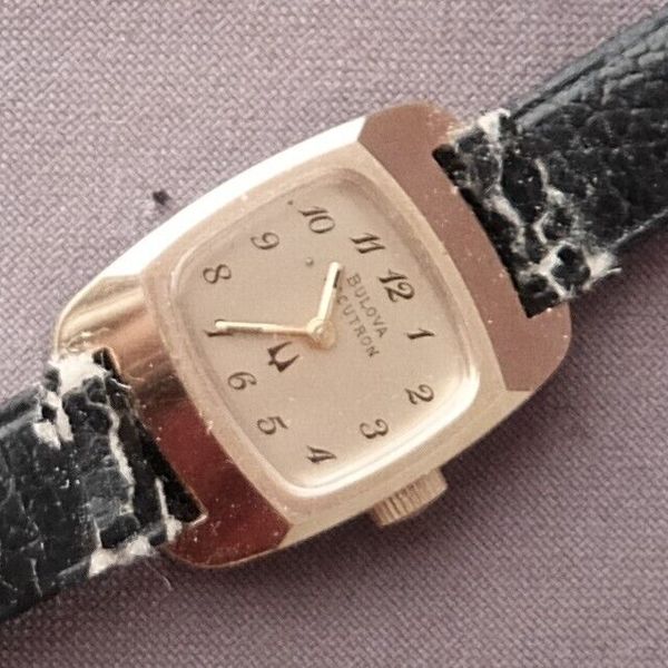 Vintage Bulova Accutron Women's Tuning Fork Wristwatch 221 not working ...