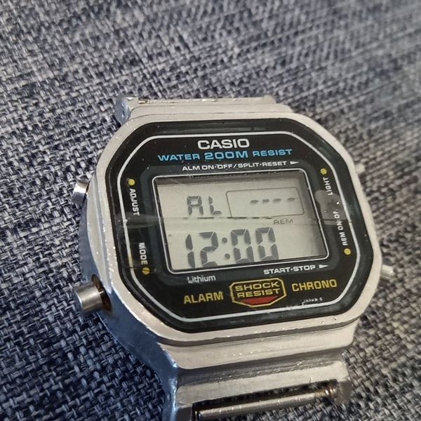 Casio G-SHOCK DW-5600 module 901 Screw Back Model for PARTS ...