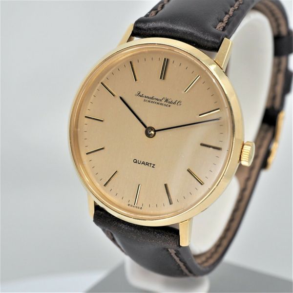 IWC SCHAFFHAUSEN REF:3031 HERRENARMBANDUHR QUARTZ IN 750/000 GELBGOLD ...