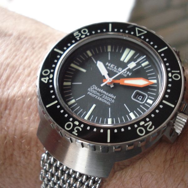 SOLD Helson Sharkmaster 1000 blk dial | WatchCharts