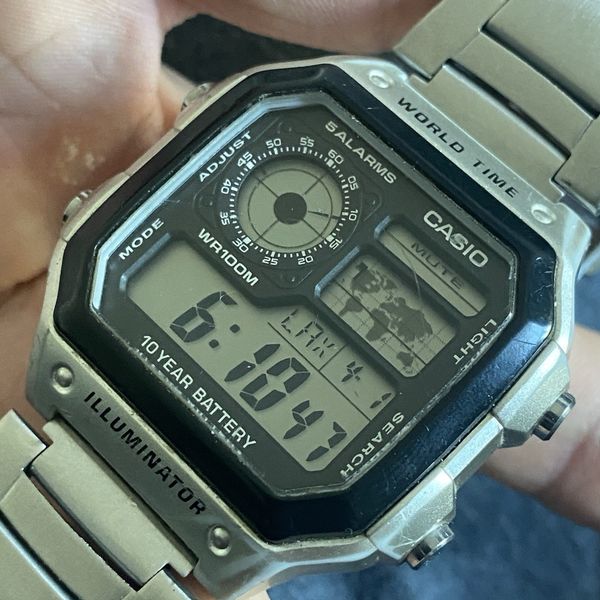 Mens Casio World Time illuminator Vintage Model With 5 Alarms Day/Date ...