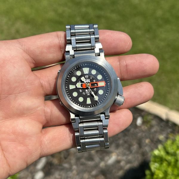 [$3,100 USD] SEL Instrument FTX HAQ with Wavlock Bracelet | WatchCharts ...