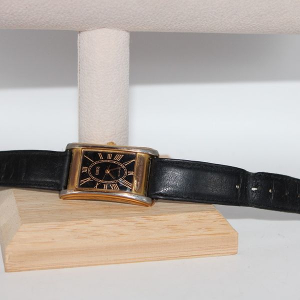 Vintage GUESS Gold Tone Rectangular Face New Battery Watch ...