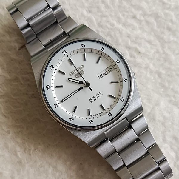 Vintage Seiko 5 automatic White dial Railway time 21 jewels Cal 7s26 | WatchCharts Marketplace