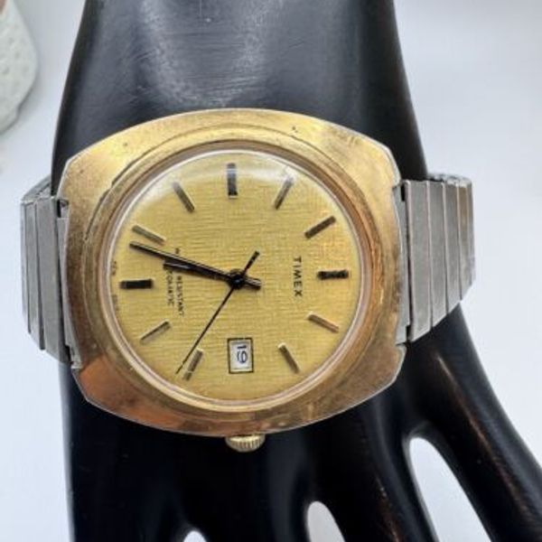 VINTAGE TIMEX AUTOMATIC MEN'S WATCH SILVER BRACELET AND GOLD BAZEL ...
