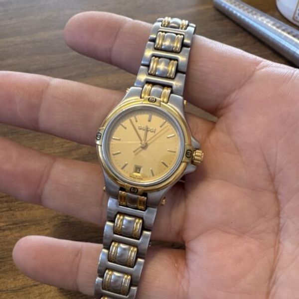 Vintage Gucci 9040L Gold Dial Silver Quartz Women's Watch | WatchCharts ...