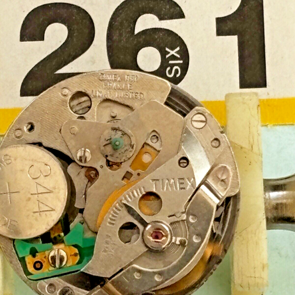 Vintage Timex Electric movement cal 881 Electric mechanical runs see ...