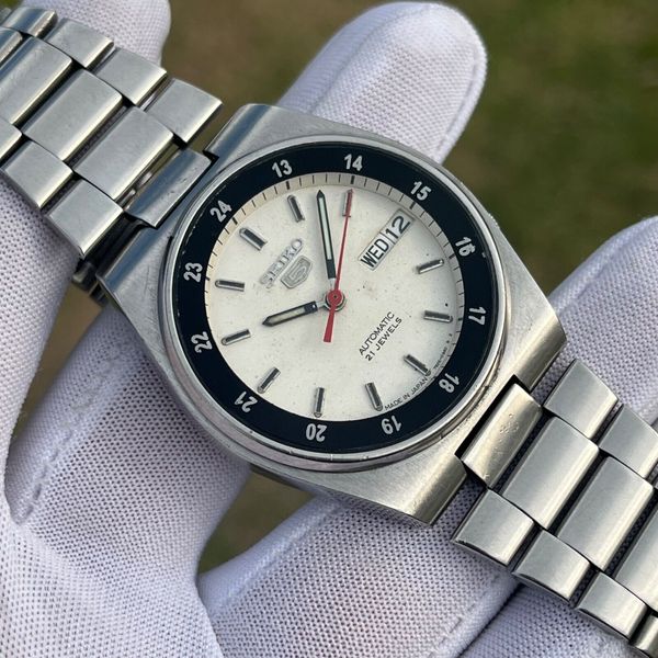 Vintage Seiko 5 Railway Time Dial 21 jewels Made in Japan menâ s watch 7S26-0530 | WatchCharts ...