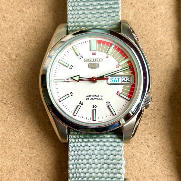 Seiko 5 Sports White Dial 37mm Automatic Watch SNK369K1 Speed Racer ...