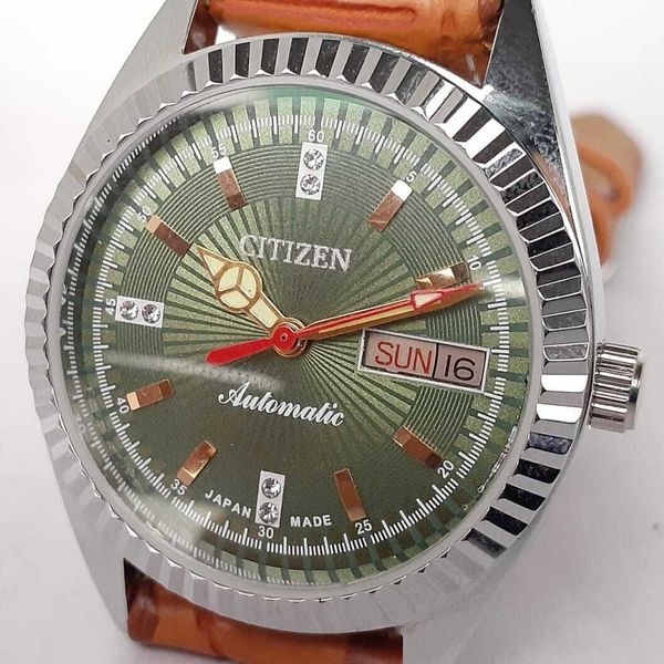 Vintage Citizen Automatic Movement No.8200 Men's wrist Watch Running ...