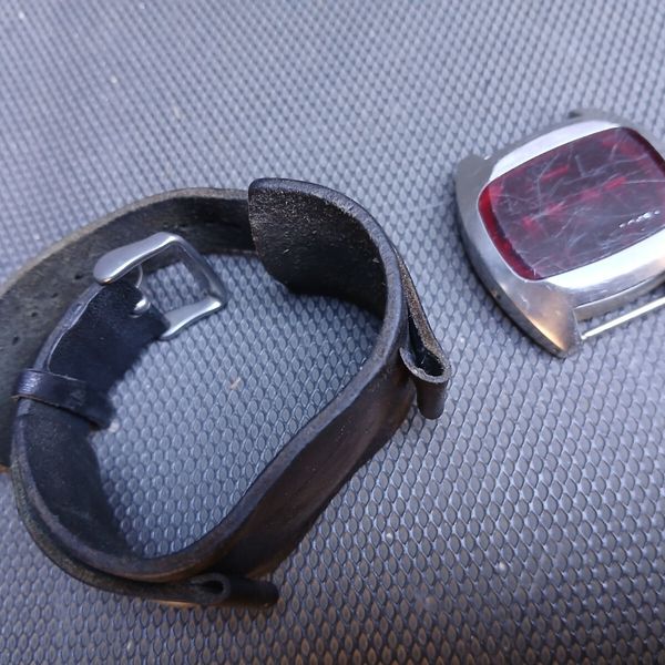 UNTESTED Vintage Fossil JR-8854 Red Illuminating LED Digital Watch ...