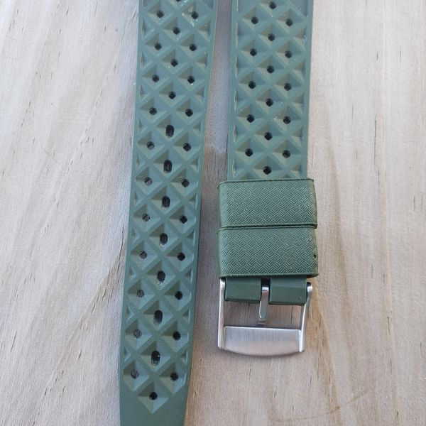 [WTS] 20mm NATO Green Tropic Strap w/Box | WatchCharts Marketplace