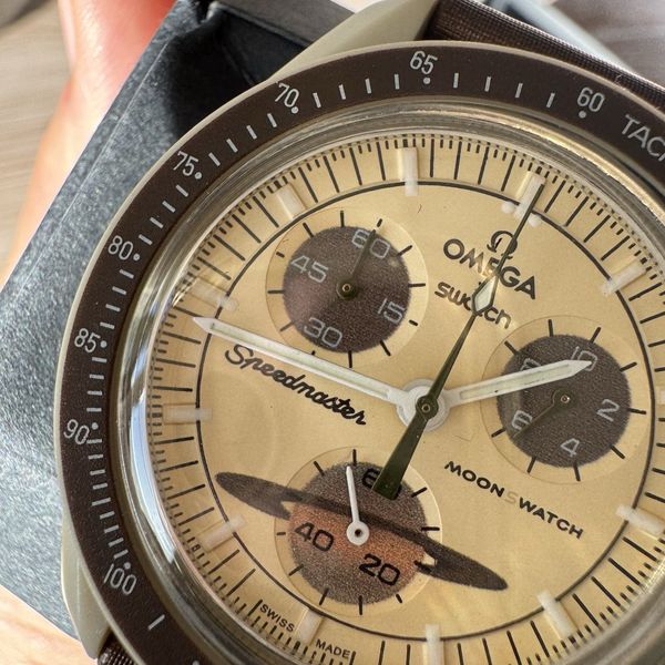 OMEGA Speedmaster Champagne Men's Watch - SO33T100 | WatchCharts ...
