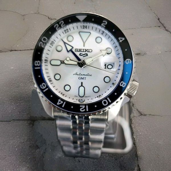 Seiko SKX 5 Sports Silver White Dial GMT SSK033K1 Automatic Watch ...