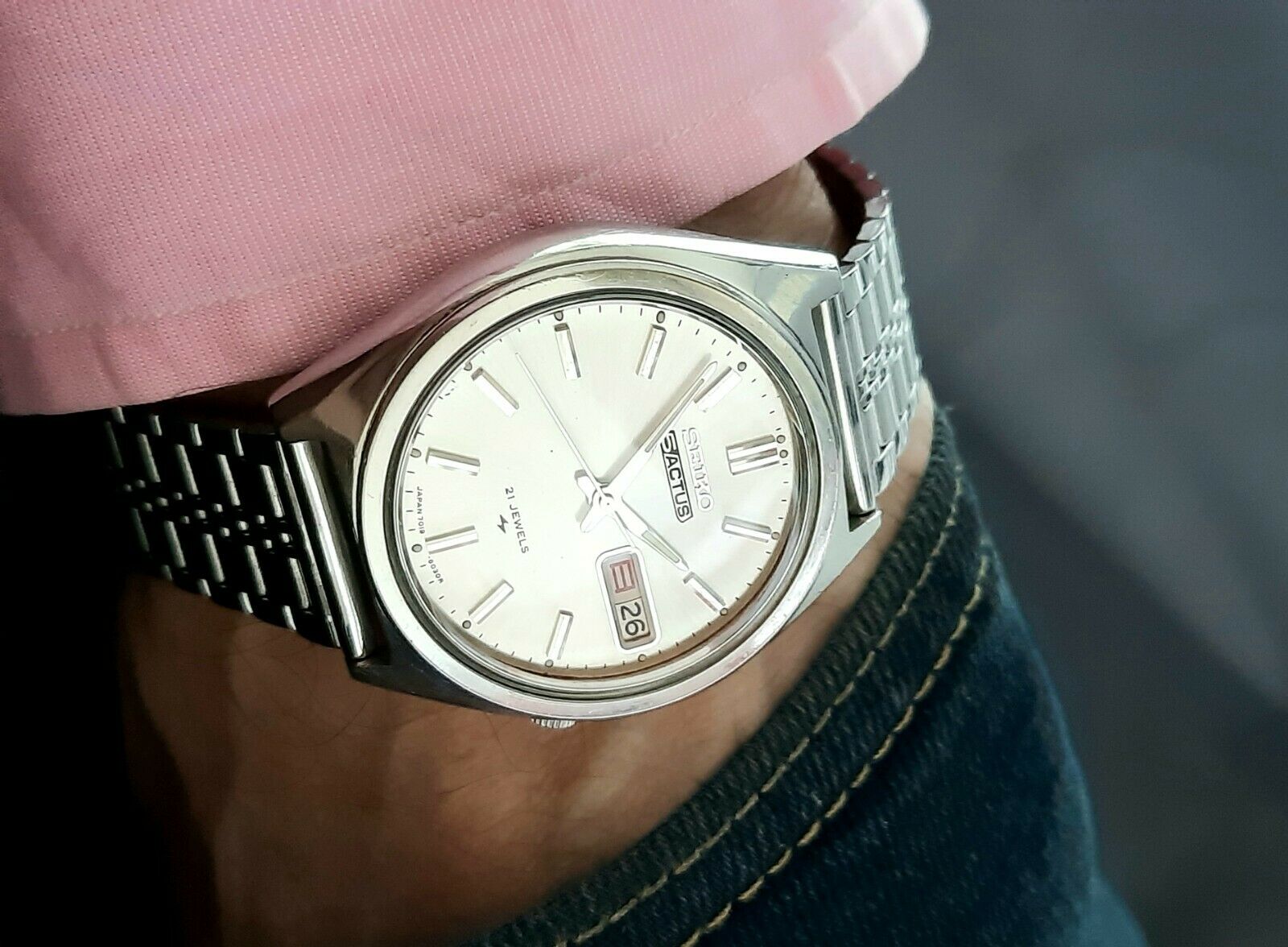 Seiko Actus 7019-8010 21J Silver Dial Kanji Day November 1973 Mens Vntage Watch | WatchCharts ...