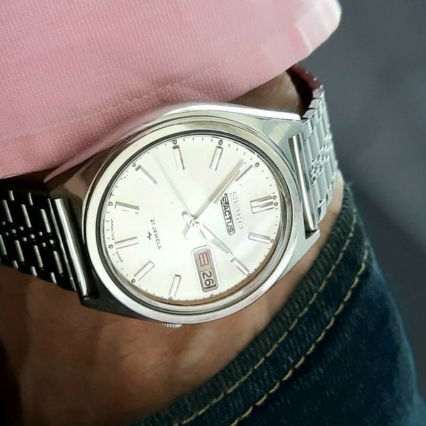 Seiko Actus 7019-8010 21J Silver Dial Kanji Day November 1973 Mens Vntage Watch | WatchCharts ...