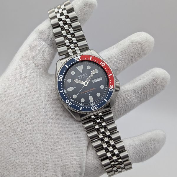 Seiko SKX009J Automatic 200m Divers Watch On Original Bracelet w/ Box ...