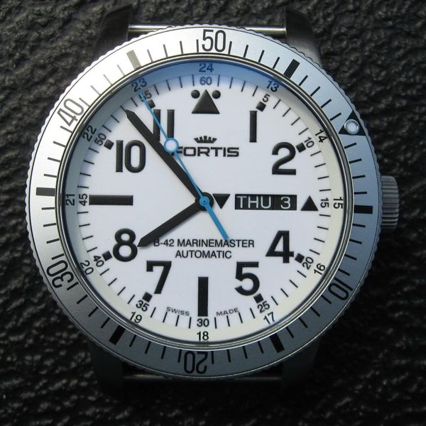 FS: FORTIS B-42 MARINEMASTER DAY/ DATE WHITE 647.11.42 Si02 MOON GLOW ...