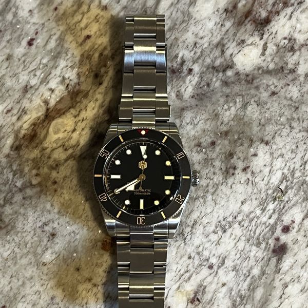 San Martin 37mm Automatic Sapphire Dive Watch SN0138-G | WatchCharts ...