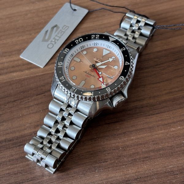 Seiko 5 Sports SSK043K1 GMT watch Asia limited edition, salmon dial ...