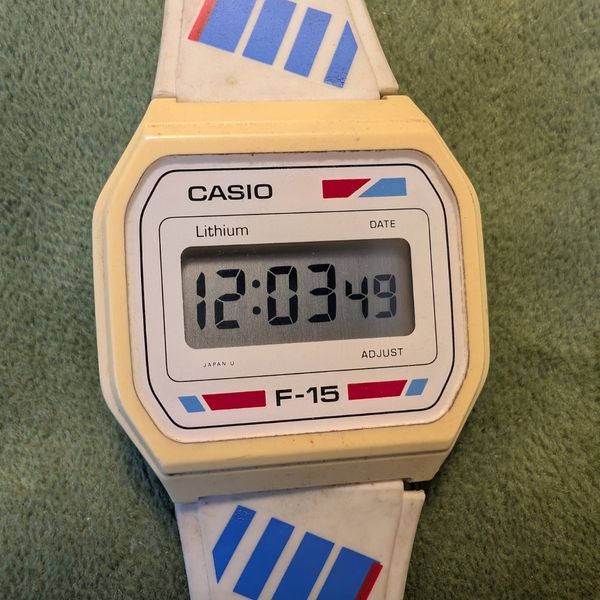 Casio F15 White . Vintage Casio, Good Working Order, Clear Display ...