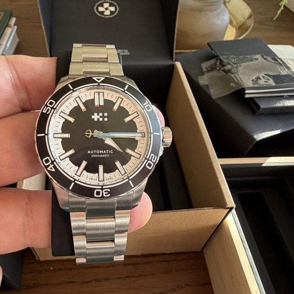CHRISTOPHER WARD REEF- one month old- worn twice! 44 on Bader Bracelet ...