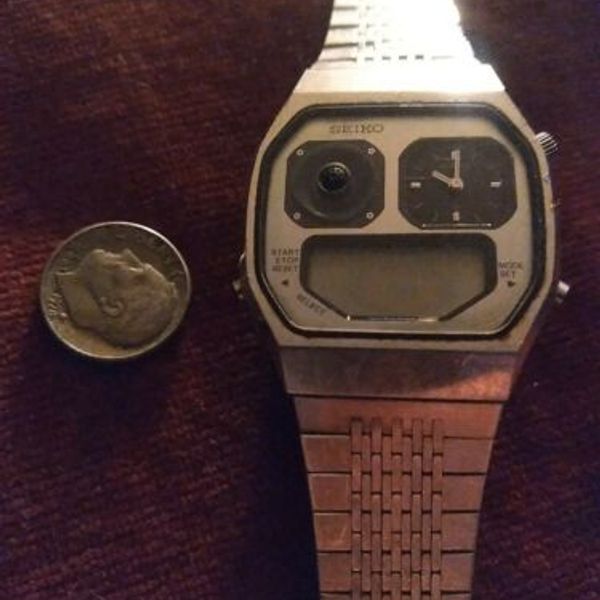 Seiko H239 5020 LCD Watch Chronograph | WatchCharts