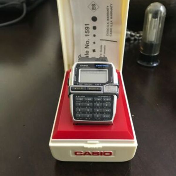 Vintage CASIO DATABANK DBC-V500 Calculator watch with Original Case and ...