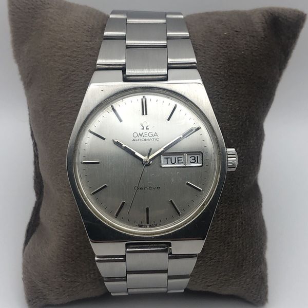 Vintage Omega Geneve 70s Automatic Silver Dial Day Date 35mm-1660125 ...