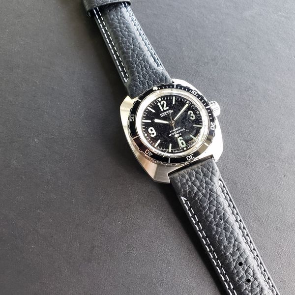 FS: New in a box Vostok Amphibian SE 710 case | WatchCharts
