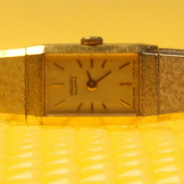 Women's Classic SEIKO "2E20-6259" Quartz Watch MADE IN JAPAN | WatchCharts