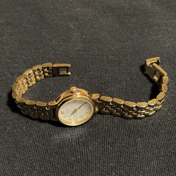 Seiko Women's Watch (7N82-0228) â 23mm, Gold Tone, Date, new battery, xtra links | WatchCharts ...