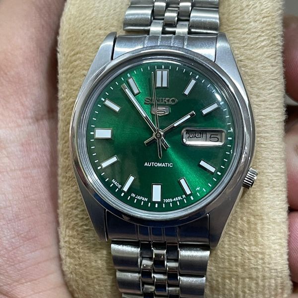 Vintage Seiko 5 Snxs Men's Automatic Watch Day-Date 7009 | WatchCharts ...