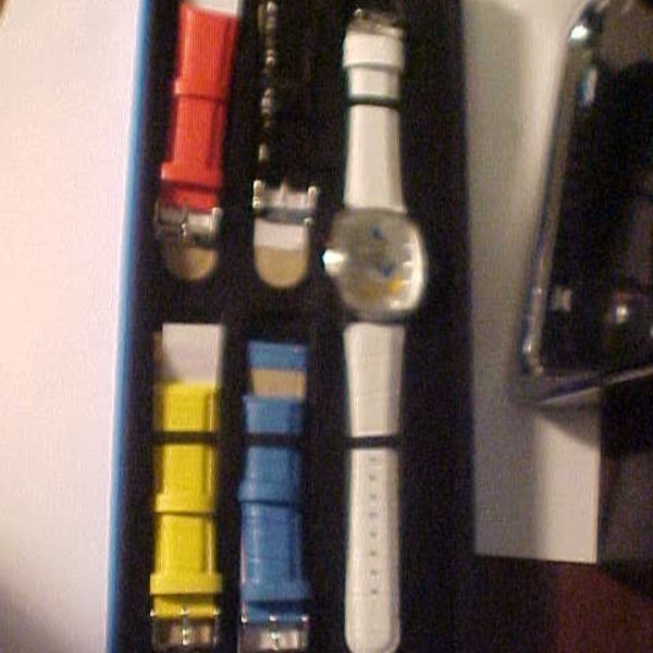 NEW IN BOX Disney Limited Edition Invicta Donald Duck Wrist Watch w/ 4 ...