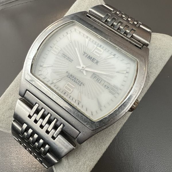 Timex Perpetual Calendar TV Dial | WatchCharts Marketplace