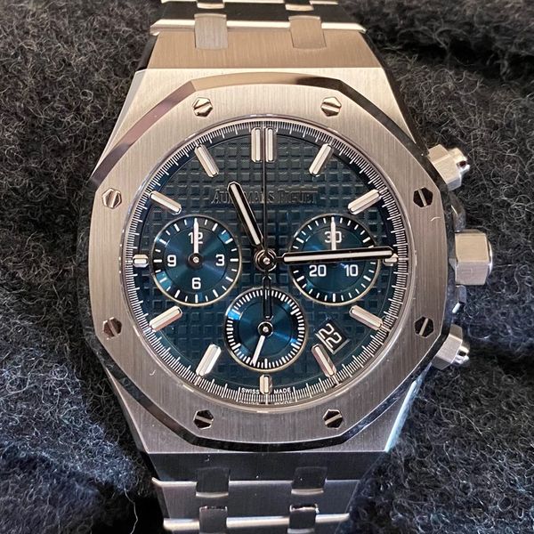 Audemars Piguet Royal Oak Chronograph 26715ST Blue | WatchCharts ...