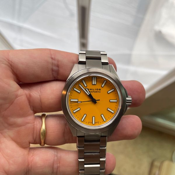 [WTS] REDUCED - Halios Seaforth IV Titanium Bahama Yellow w/ Bracelet ...